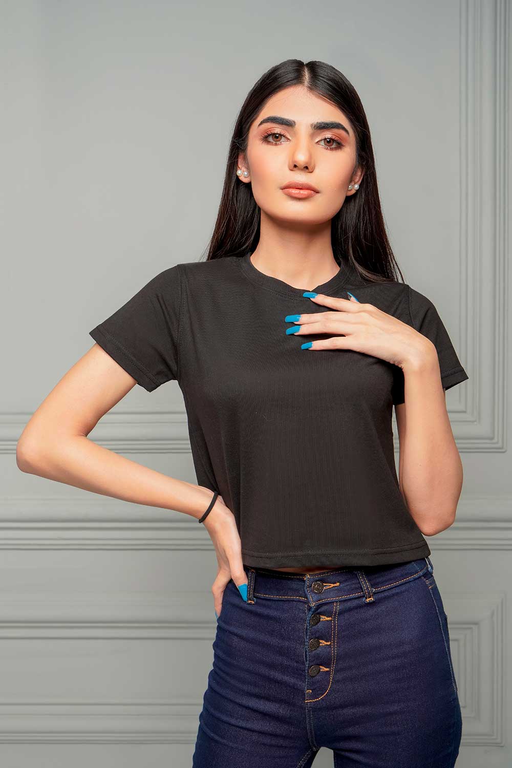 Black Crop Top For Women in Pakistan | UrbanRoad.pk – Urban Road